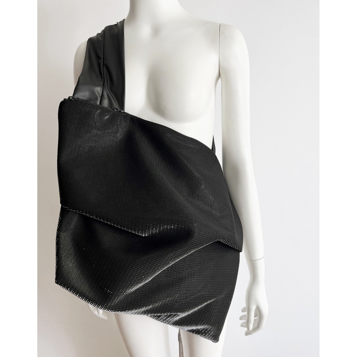 Tack Body Bag TRICO Black, Black Arrow, Mesh B...