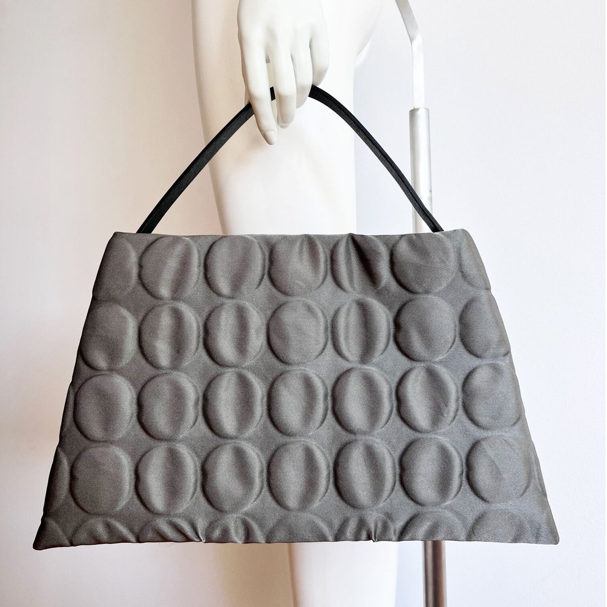 Triangle Bag SQUARE 3D, DOT Emboss 2 BK,SV,MO,...