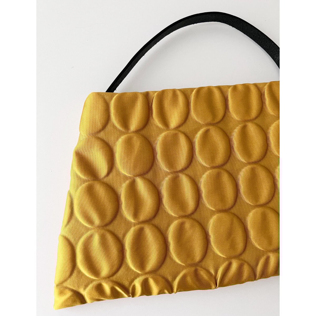 Triangle Bag SQUARE 3D, DOT Emboss 2 BK,SV,MO,...