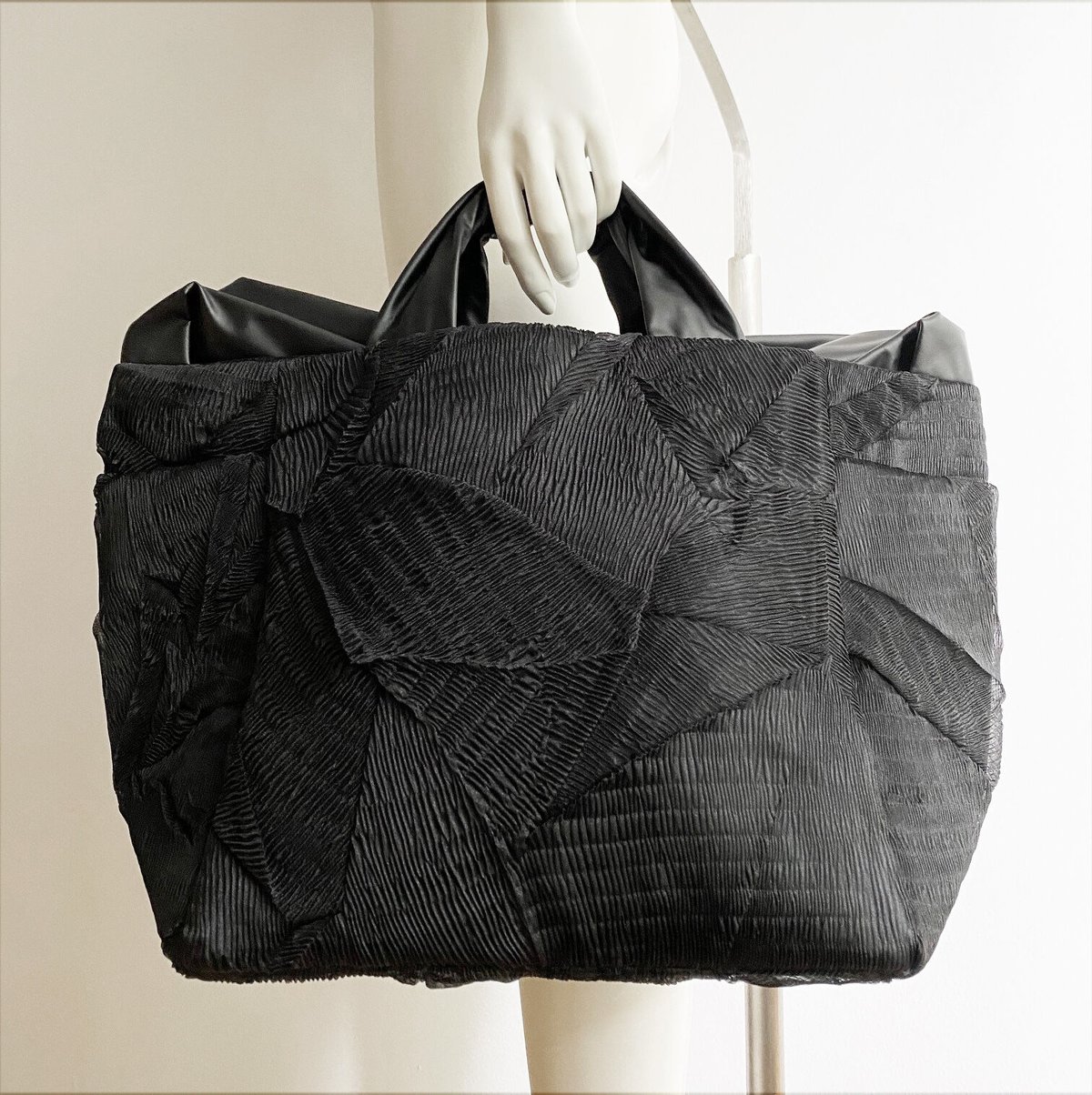 m bag 2way+ Spider Black, Cloud White, WAVE LG...