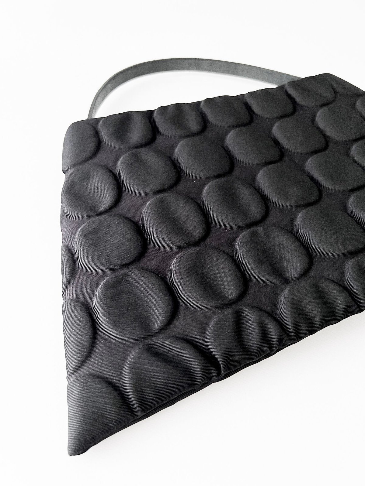 Triangle Bag SQUARE 3D, DOT Emboss 2 BK,SV,MO,...