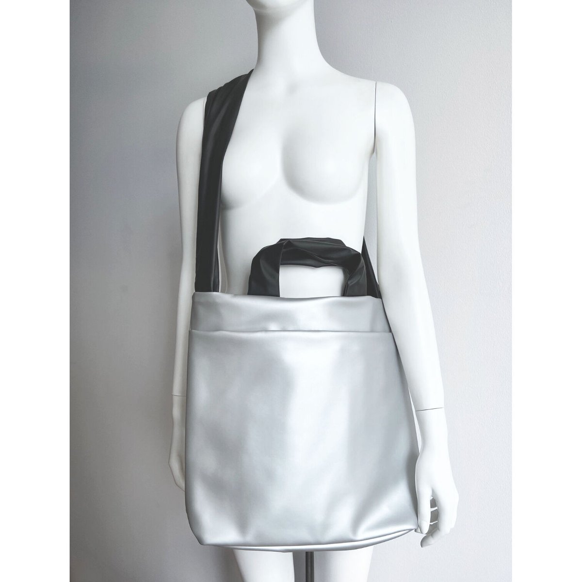 Pocket Bag 2way M White/W,B Eco Silver/B,W