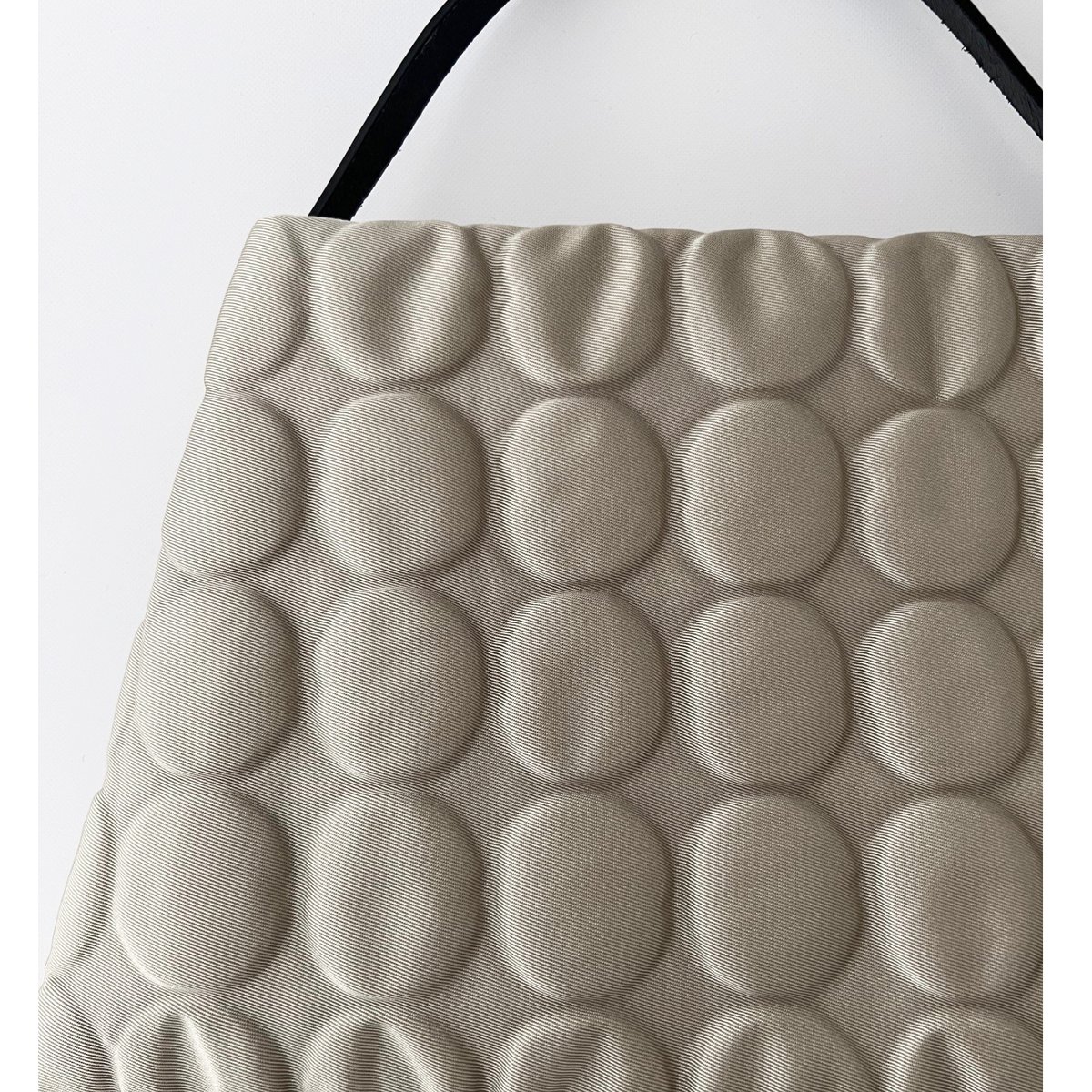 Triangle Bag SQUARE 3D, DOT Emboss 2 BK,SV,MO,...