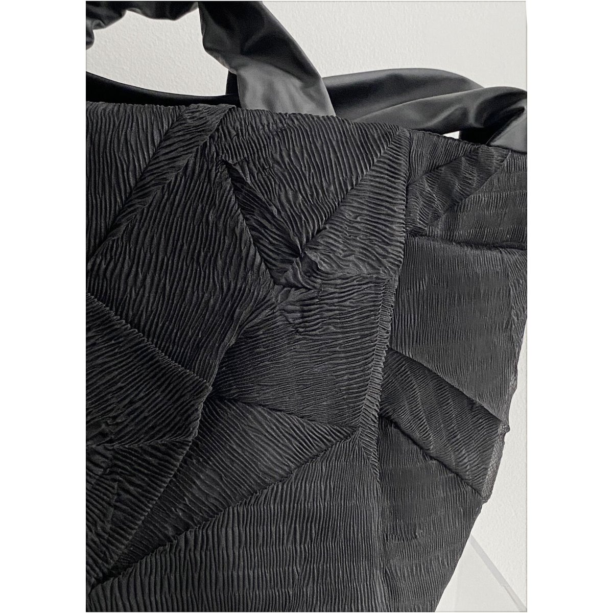 m bag 2way+ Spider Black, Cloud White, WAVE LG...