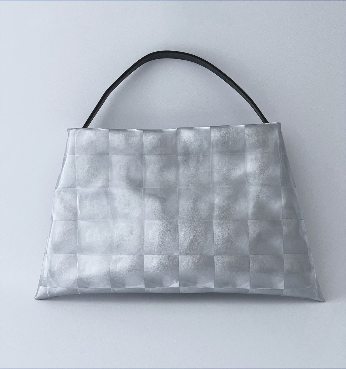 Triangle Bag SQUARE 3D, DOT Emboss 2 BK,SV,MO,...