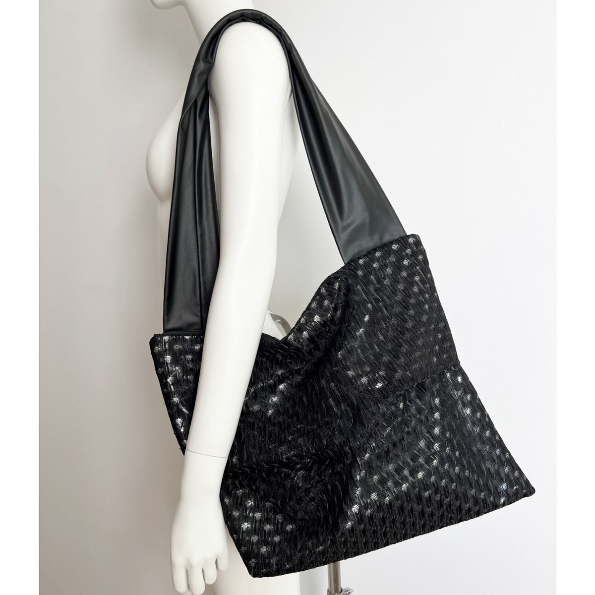 Tack Body Bag TRICO Black, Black Arrow, Mesh B...