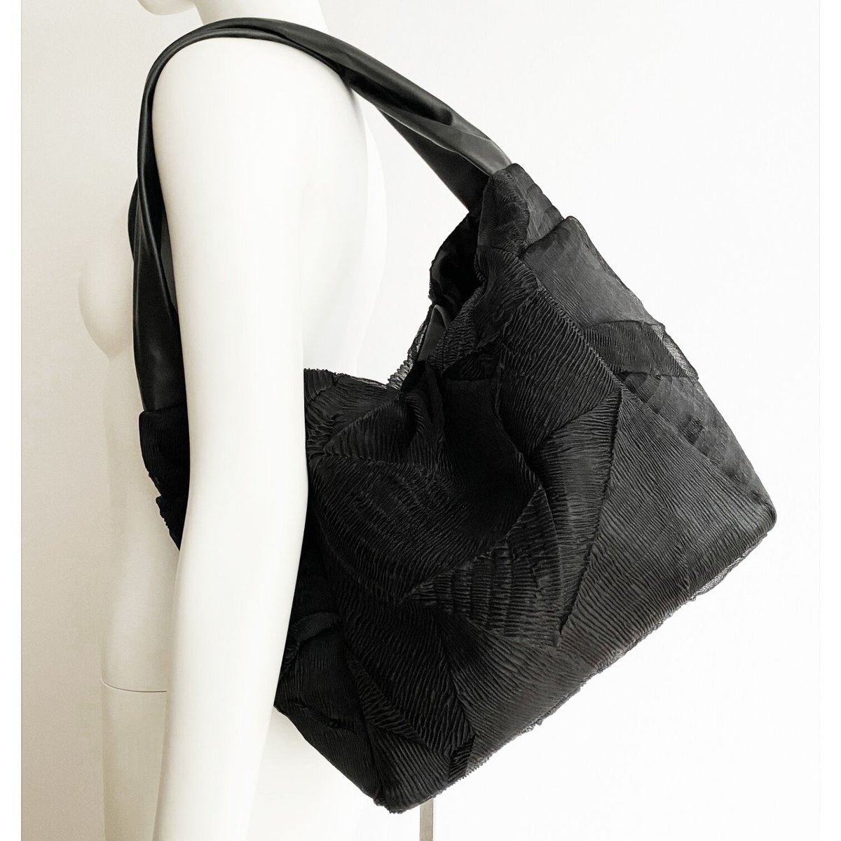 m bag 2way+ Spider Black, Cloud White, WAVE LG...