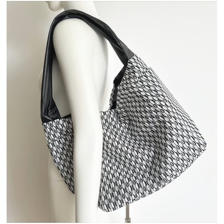 m bag 2way Mesh Art Deco/B,W #1174MADB,W | acr...