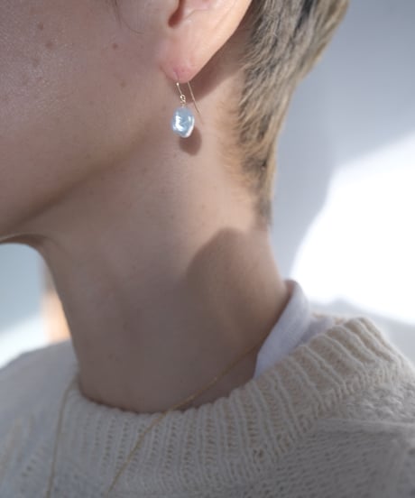 comet S hook pierce | AURA