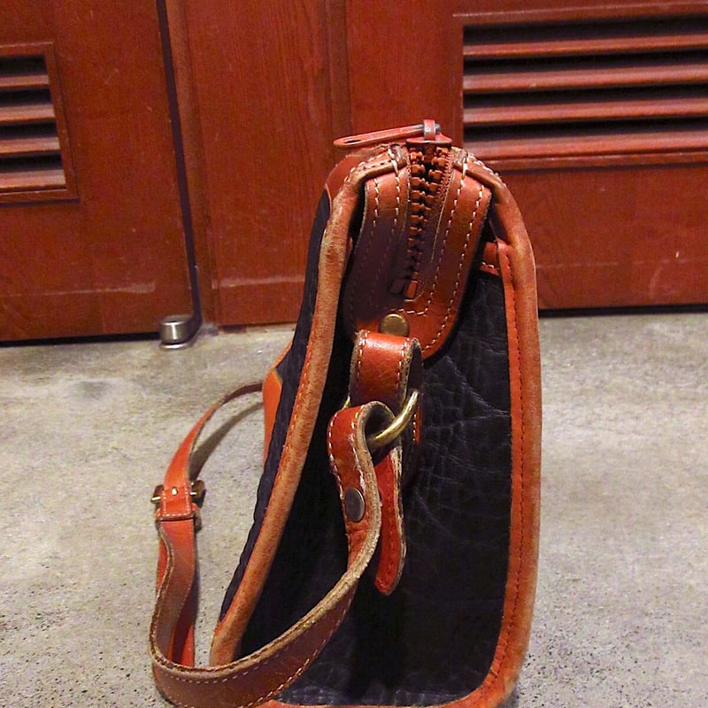 ビンテージ○DOONEY & BOURKEレザーショルダーバッグ黒×茶 ビンテージ○DOONEY & BOURKEレザーショルダーバッグ黒×茶