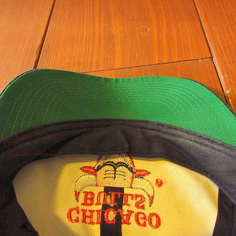 ビンテージ80's90's○CHICAGO BULLS刺繍入りスナップバック ビンテージ80's90's○CHICAGO BULLS刺繍入りスナップバック