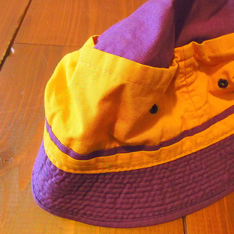 ビンテージ70's○WASHINGTON HUSKIESバケットハット紫×黄色size ビンテージ70's○WASHINGTON HUSKIESバケットハット紫×黄色size