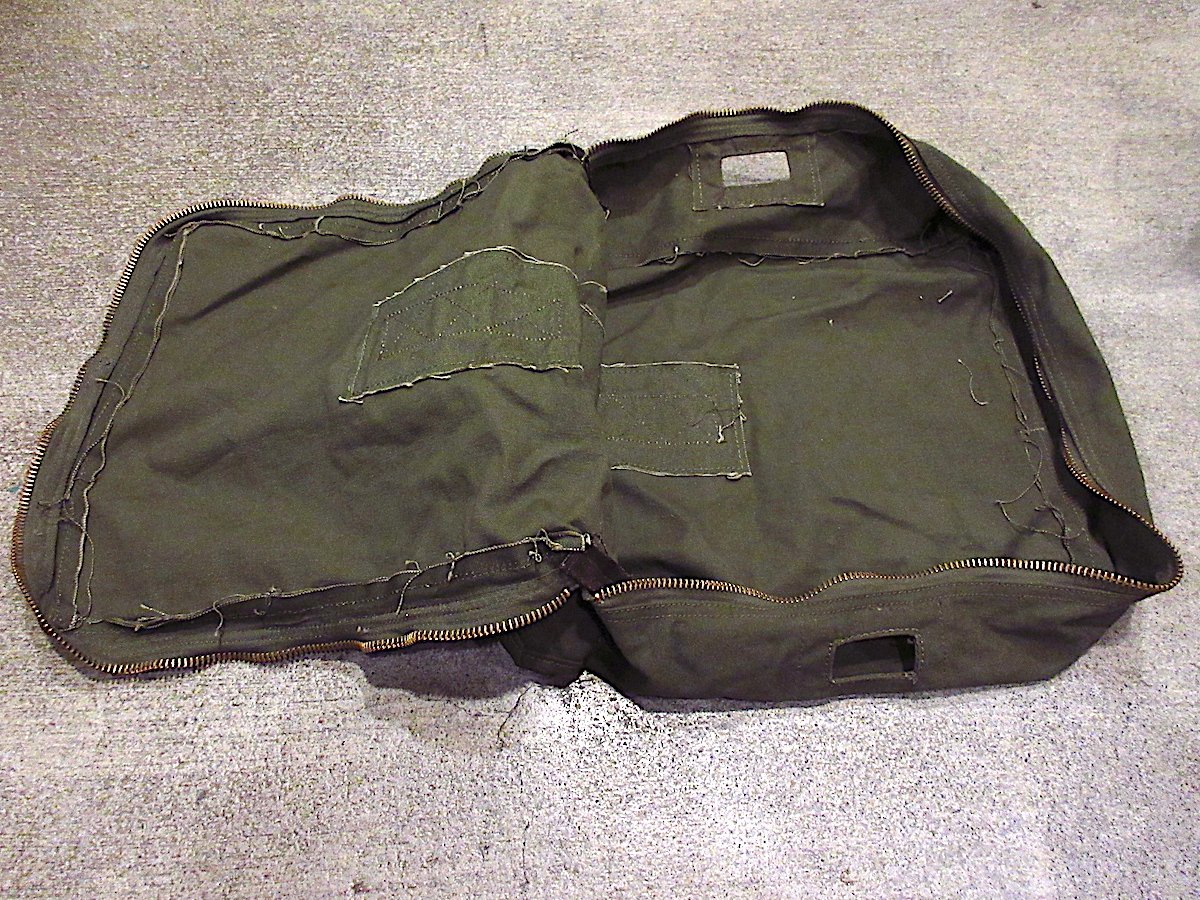 ビンテージ60's○DEADSTOCK? U.S.ARMYサバイバルキットバッグ ビンテージ60's○DEADSTOCK? U.S.ARMYサバイバルキットバッグ