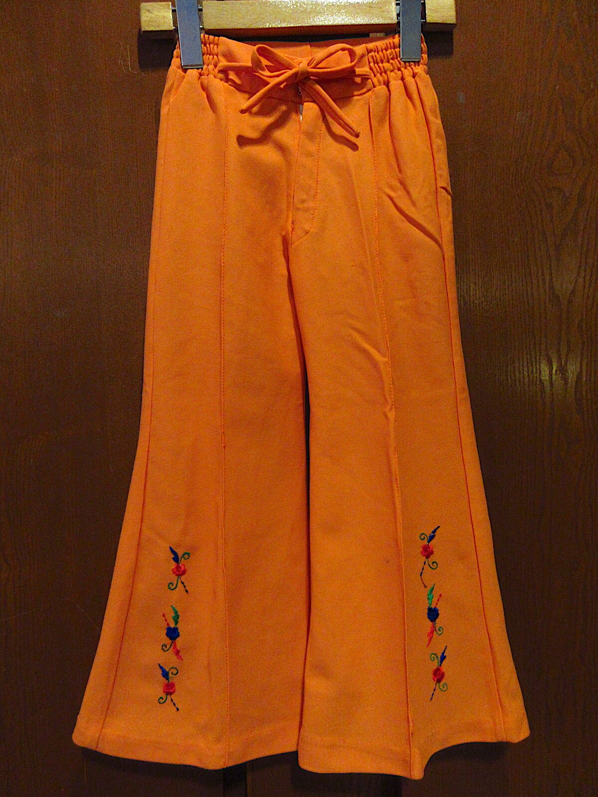 ビンテージ70's○キッズフラワー刺繍入りフレアパンツオレンジ ビンテージ70's○キッズフラワー刺繍入りフレアパンツオレンジ