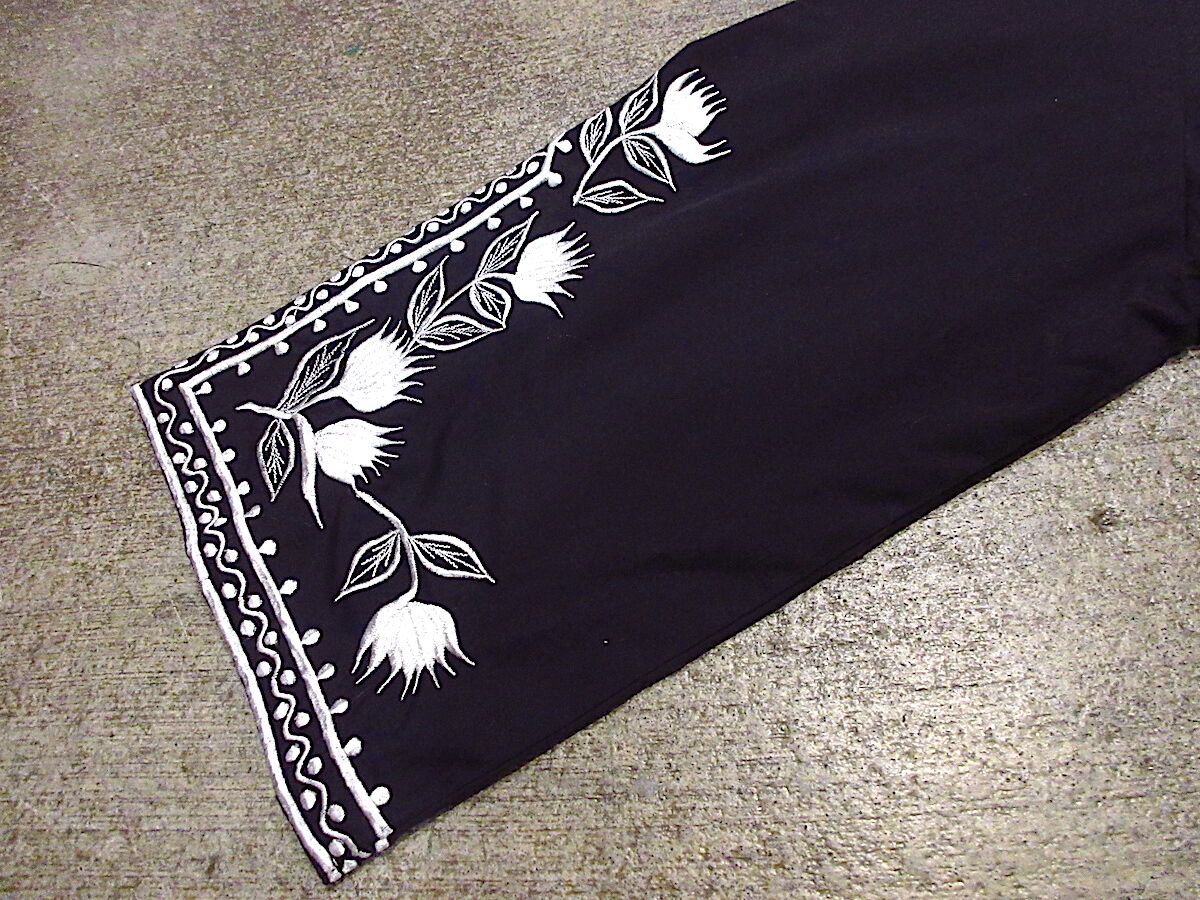 ビンテージ70's○Caro of HONOLULU刺繍入りオリエンタル七分袖 ビンテージ70's○Caro of HONOLULU刺繍入りオリエンタル七分袖