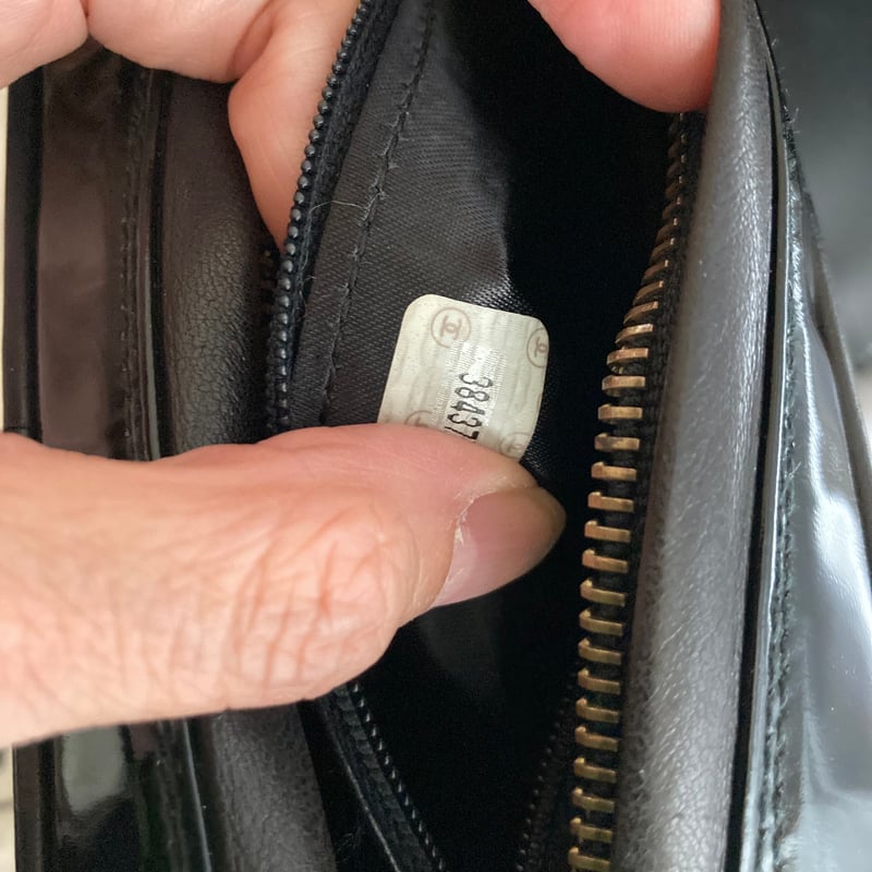 CHANEL シャネル パテント マトラッセ チェーンバッグ 斜めがけ CHANEL シャネル パテント マトラッセ チェーンバッグ 斜めがけ