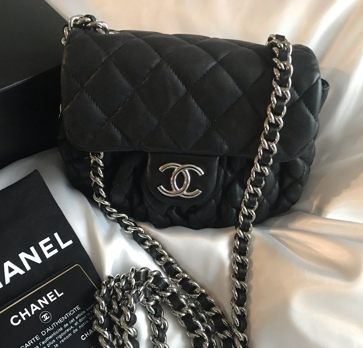 シャネル CHANEL チェーンアラウンド ショルダーバッグ シャネル CHANEL チェーンアラウンド ショルダーバッグ