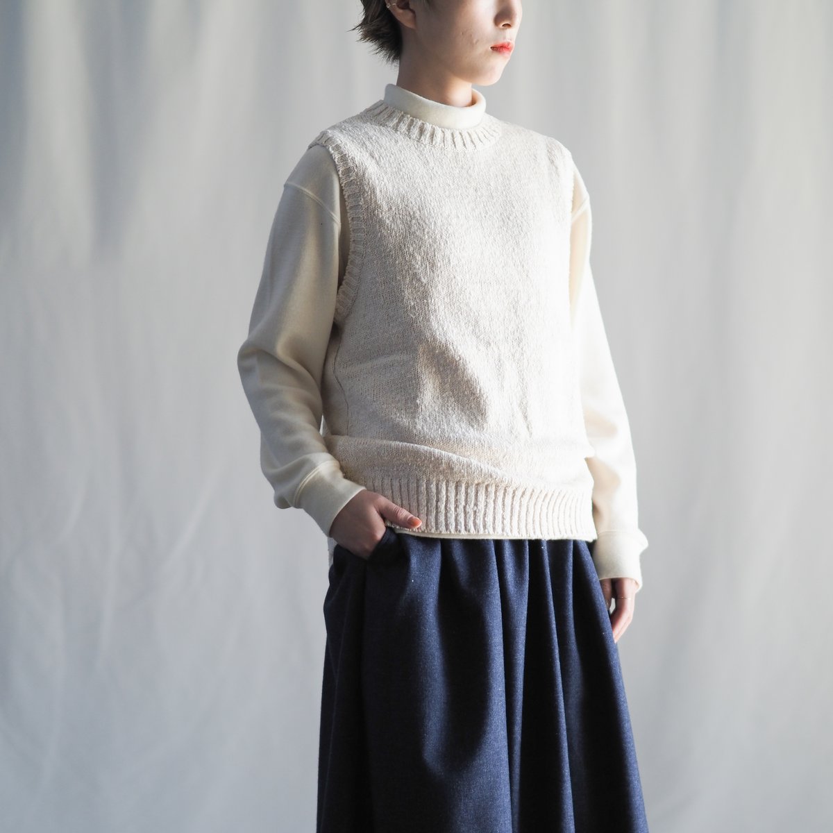 【期間限定価格】 ガラ紡ニットベスト KTG-002 [ コットン ] | 新見本工場 オン...