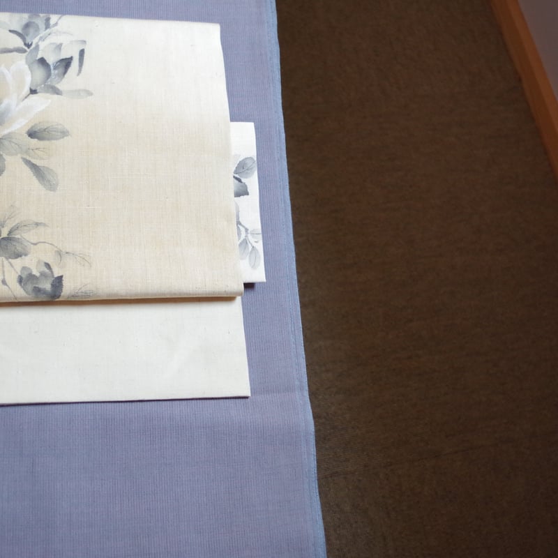 名古屋帯 香色ぼかし紬手描き木蓮x香色に十字絣節紬 | 野の草 名古屋帯 香色ぼかし紬手描き木蓮x香色に十字絣節紬 | 野の草