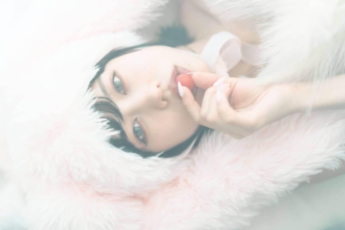 FIRST EMOTION YUMI FIRST 写真集 デジタル 72P | Infini...