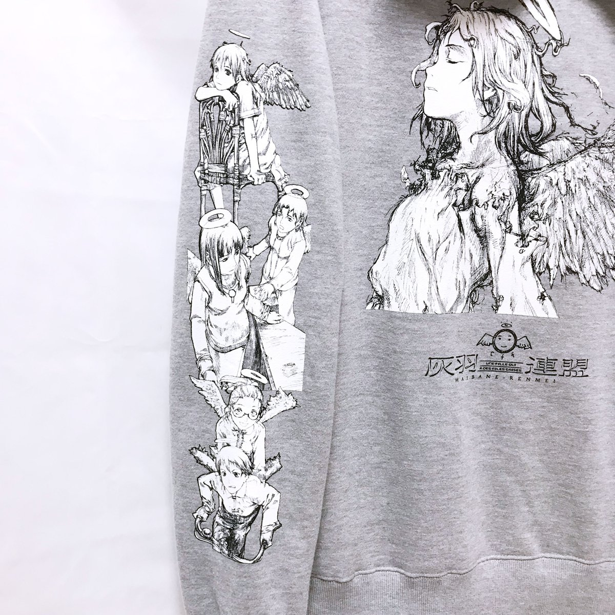 灰羽連盟 × messa store】灰羽の少女たち プルオーバーパーカー 灰羽連盟 × messa store】灰羽の少女たち プルオーバーパーカー