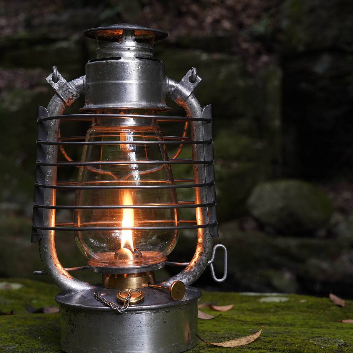 SCHALWYN Swiss Army Lantern 1922's | 森の古物店 野屋