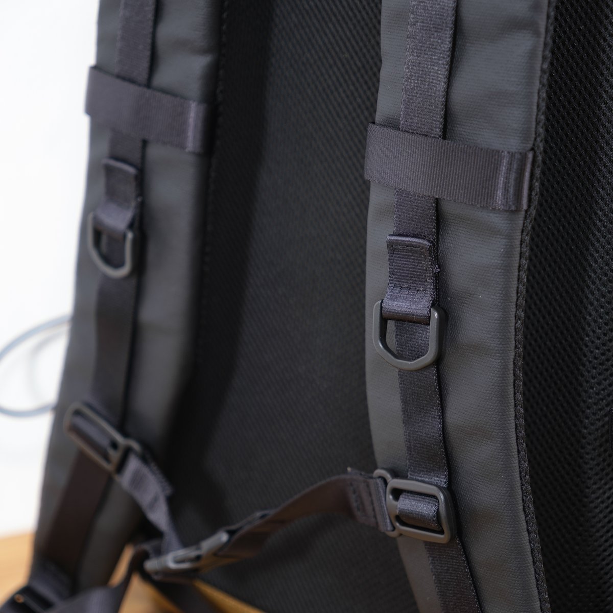holo ／ Utility Back Pack | 旅道具と人 HouHou〈ホウホウ〉