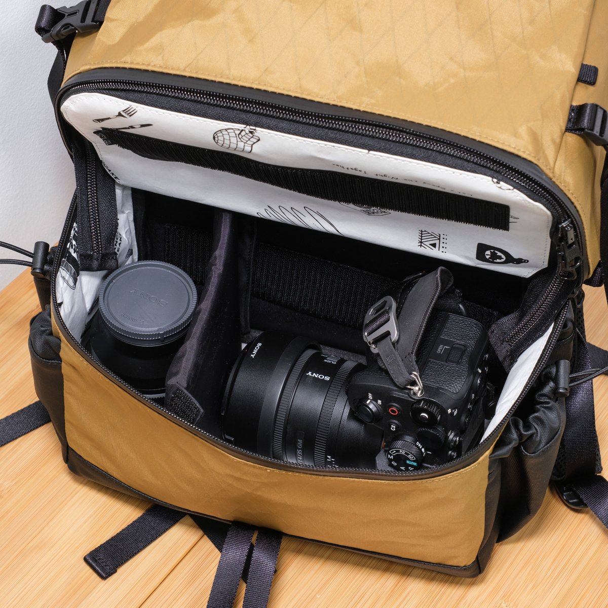 holo ／ Utility Back Pack | 旅道具と人 HouHou〈ホウホウ〉