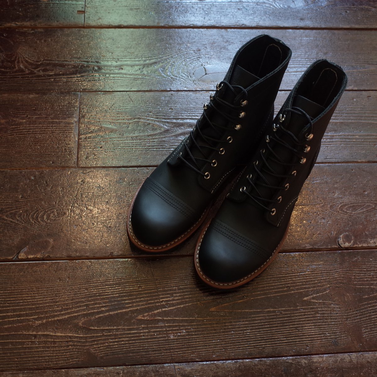 Red Wing #8084 "IRON RANGER"Black Harness | MAP...