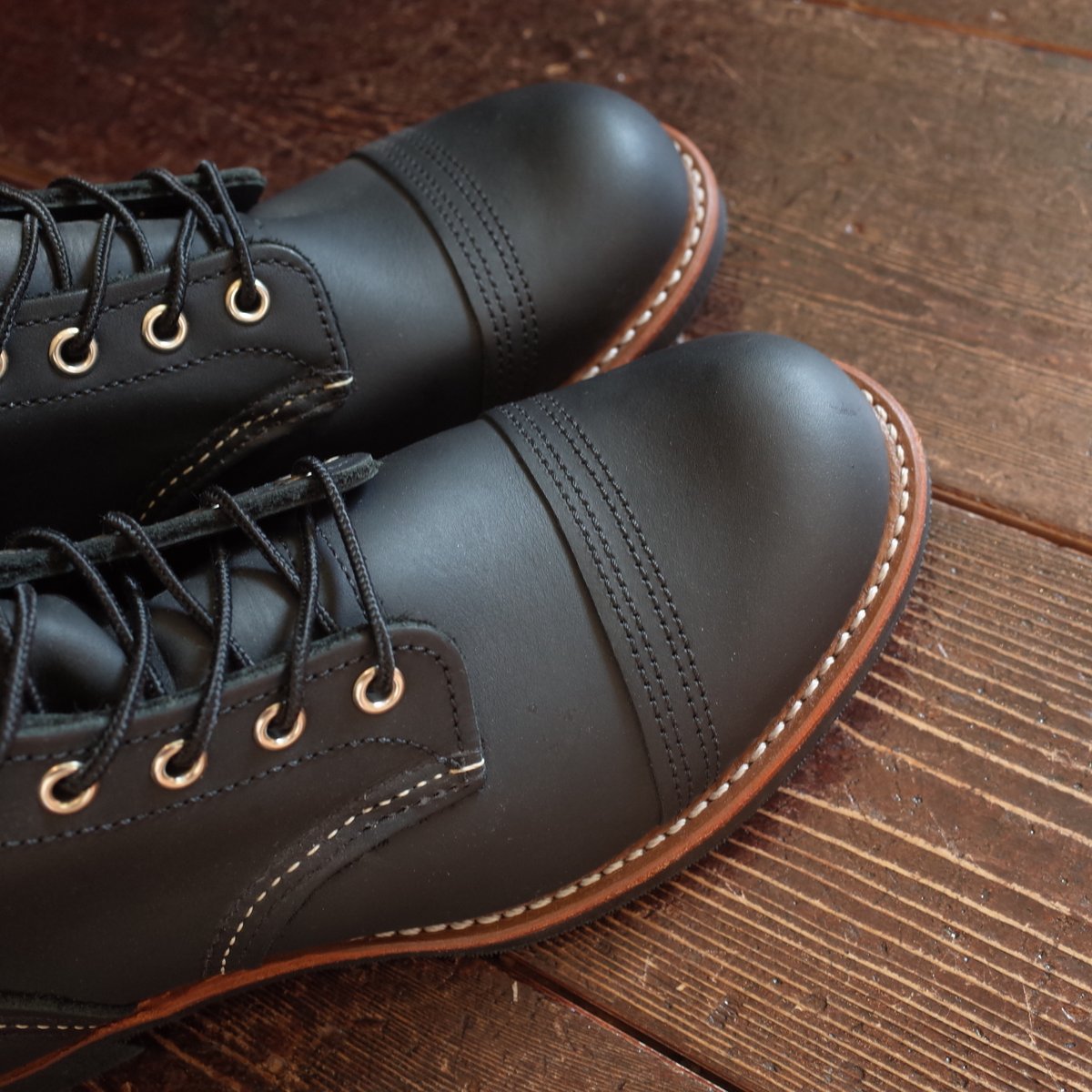 Red Wing #8084 "IRON RANGER"Black Harness | MAP...