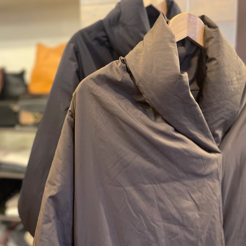 2色入荷 □ mizuiro-ind. ドレープロングダウンコート 2色入荷 □ mizuiro-ind. ドレープロングダウンコート
