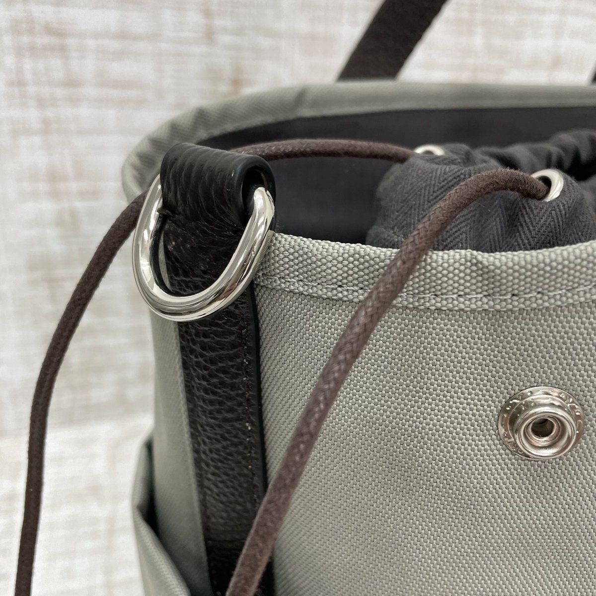 A4対応 収納多数 撥水加工 ショルダー付きバッグ 4col | HA-CHI