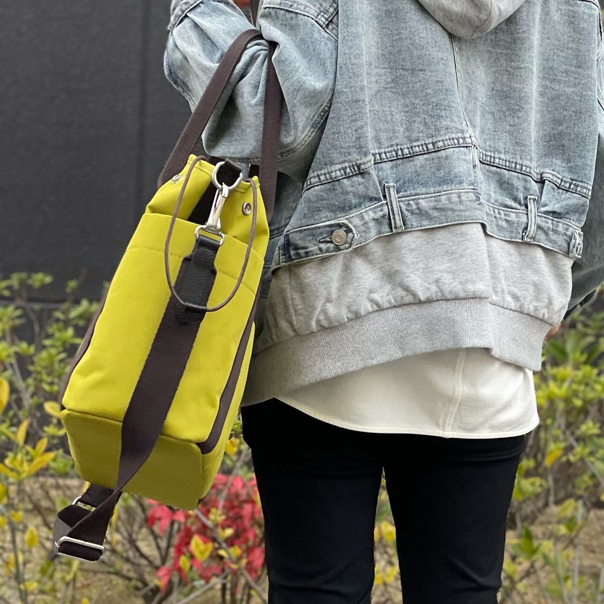 A4対応 収納多数 撥水加工 ショルダー付きバッグ 4col | HA-CHI