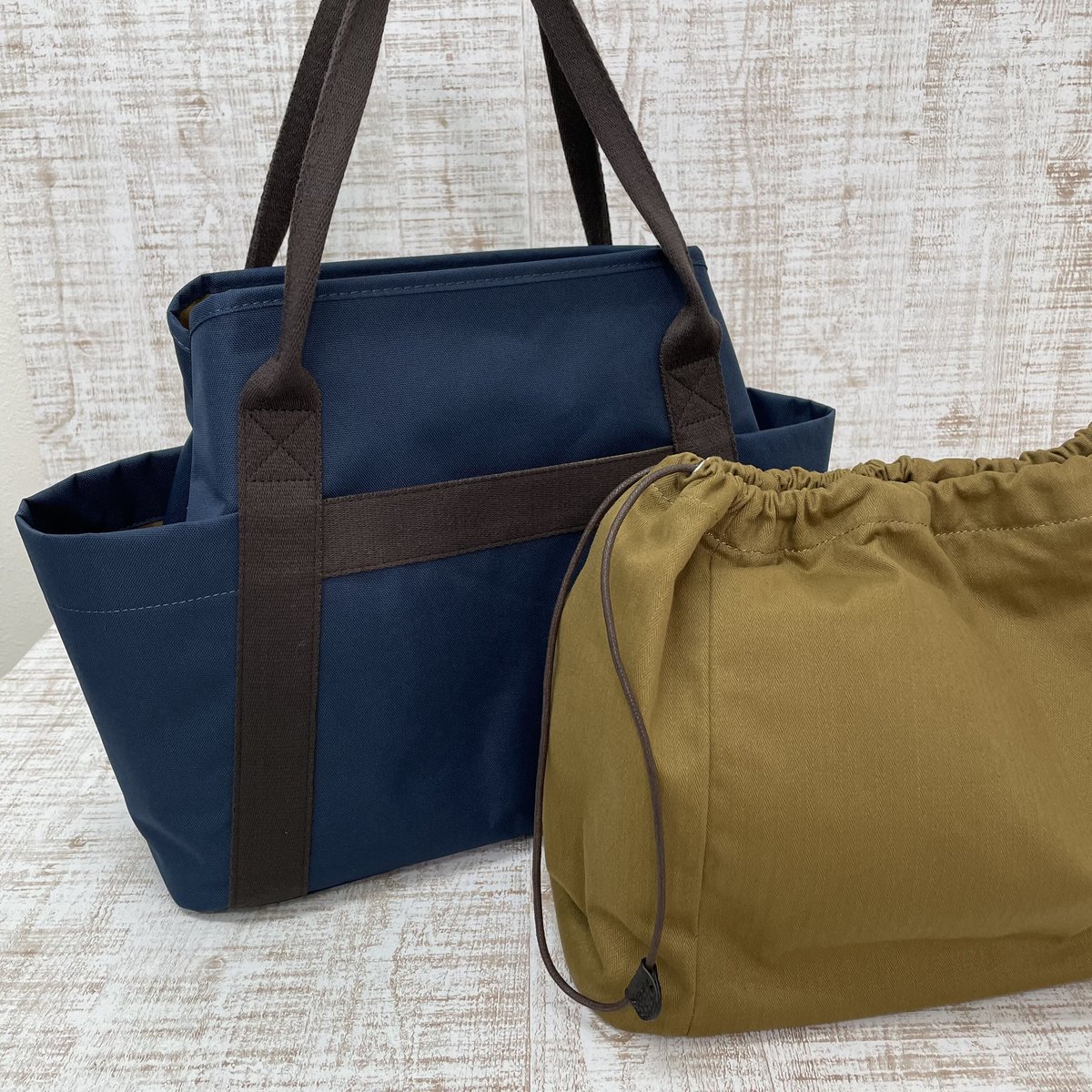 A4対応 収納多数 撥水加工 ショルダー付きバッグ 4col | HA-CHI