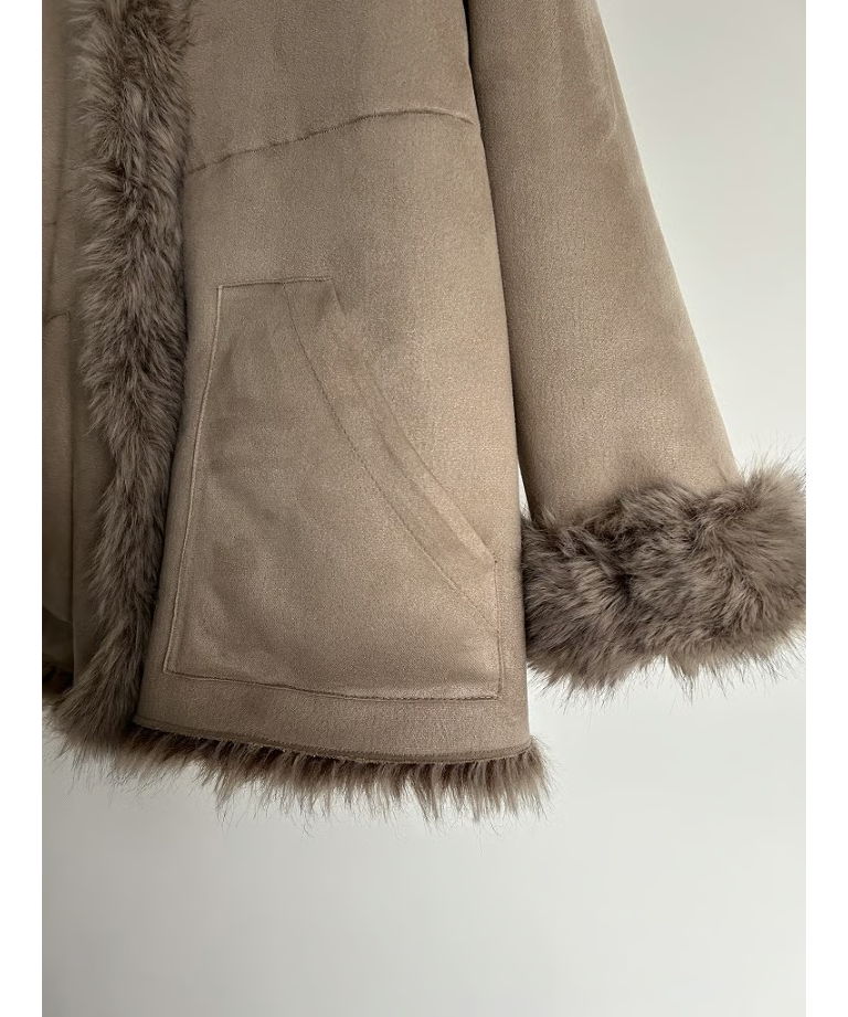 【25TH-10】Fox Like Fur Foodie Coat | THINK FUR
