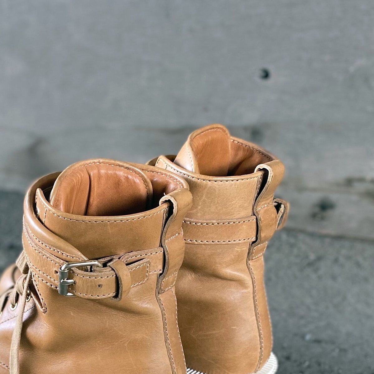 High-top Leather Sneakers/GIVENCHY BY RICCARDO High-top Leather Sneakers/GIVENCHY BY RICCARDO