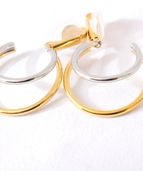 コンビカラーのフープイヤリング | Deargo