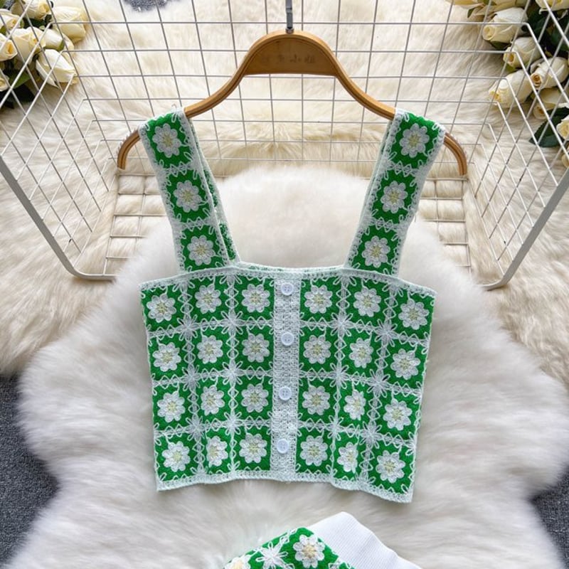 セットアップ】花柄刺繍 ビスチェ+ミニスカート. かぎ網 上下 セットアップ】花柄刺繍 ビスチェ+ミニスカート. かぎ網 上下