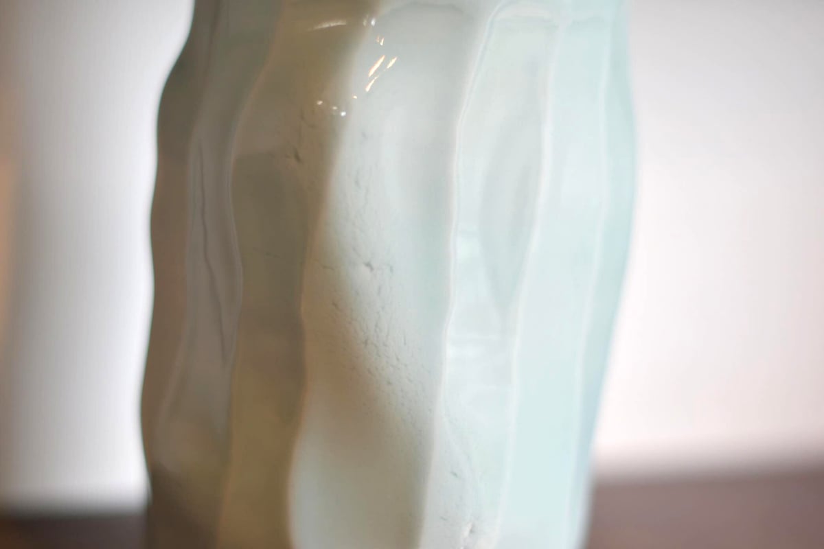 半磁器青磁 Organic Shape 花器22 1点もの | 宇美焼|鶴加窯 半磁器青磁 Organic Shape 花器22 1点もの | 宇美焼|鶴加窯