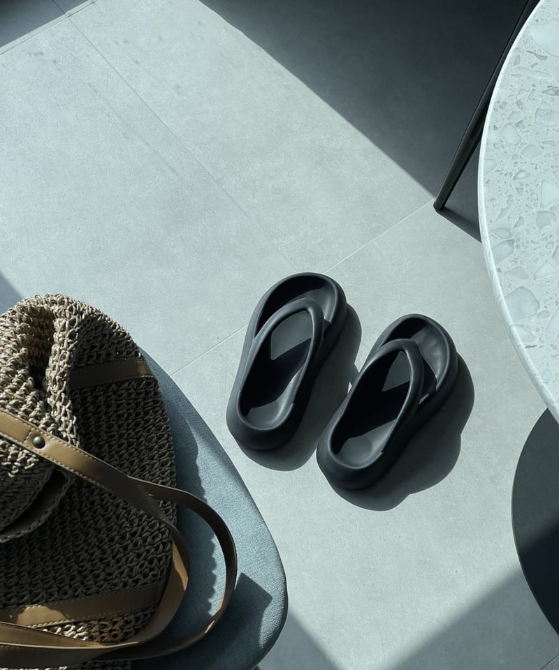 再入荷調整中】PLATFORM THONG SANDALS | JISTORY 再入荷調整中】PLATFORM THONG SANDALS | JISTORY