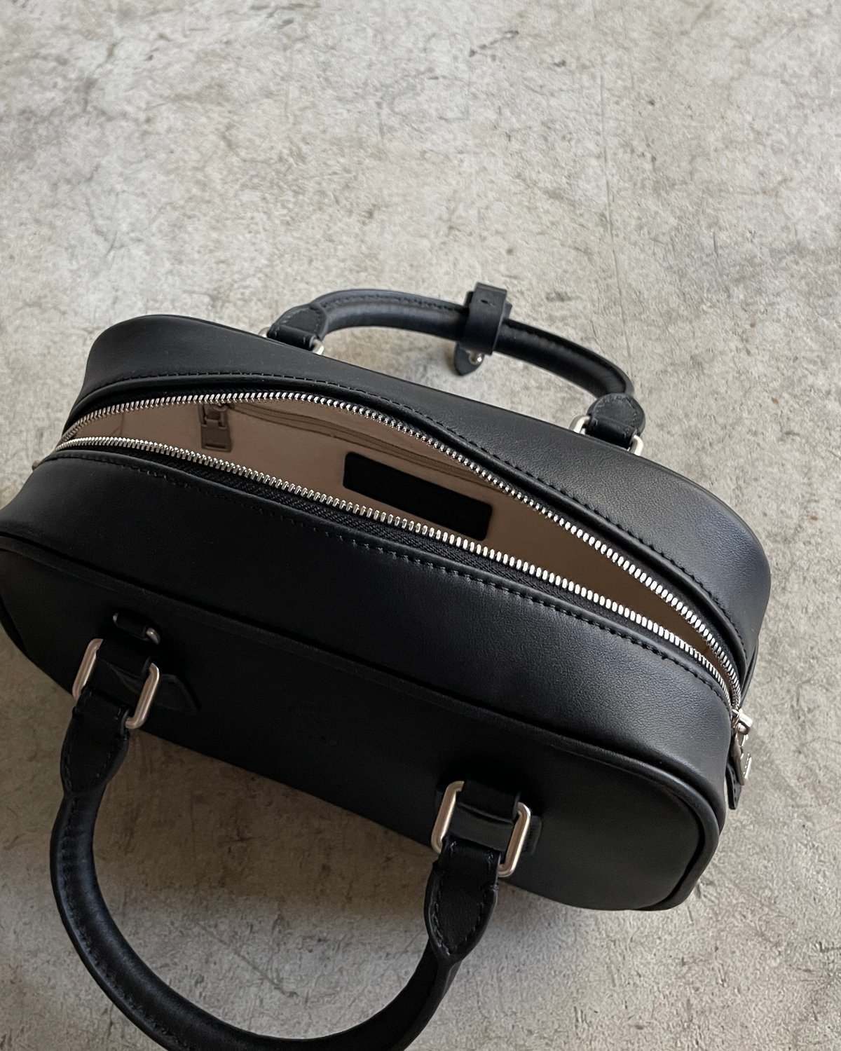 EMBOSS LOGO MINI BOSTON BAG / 2color | JISTORY