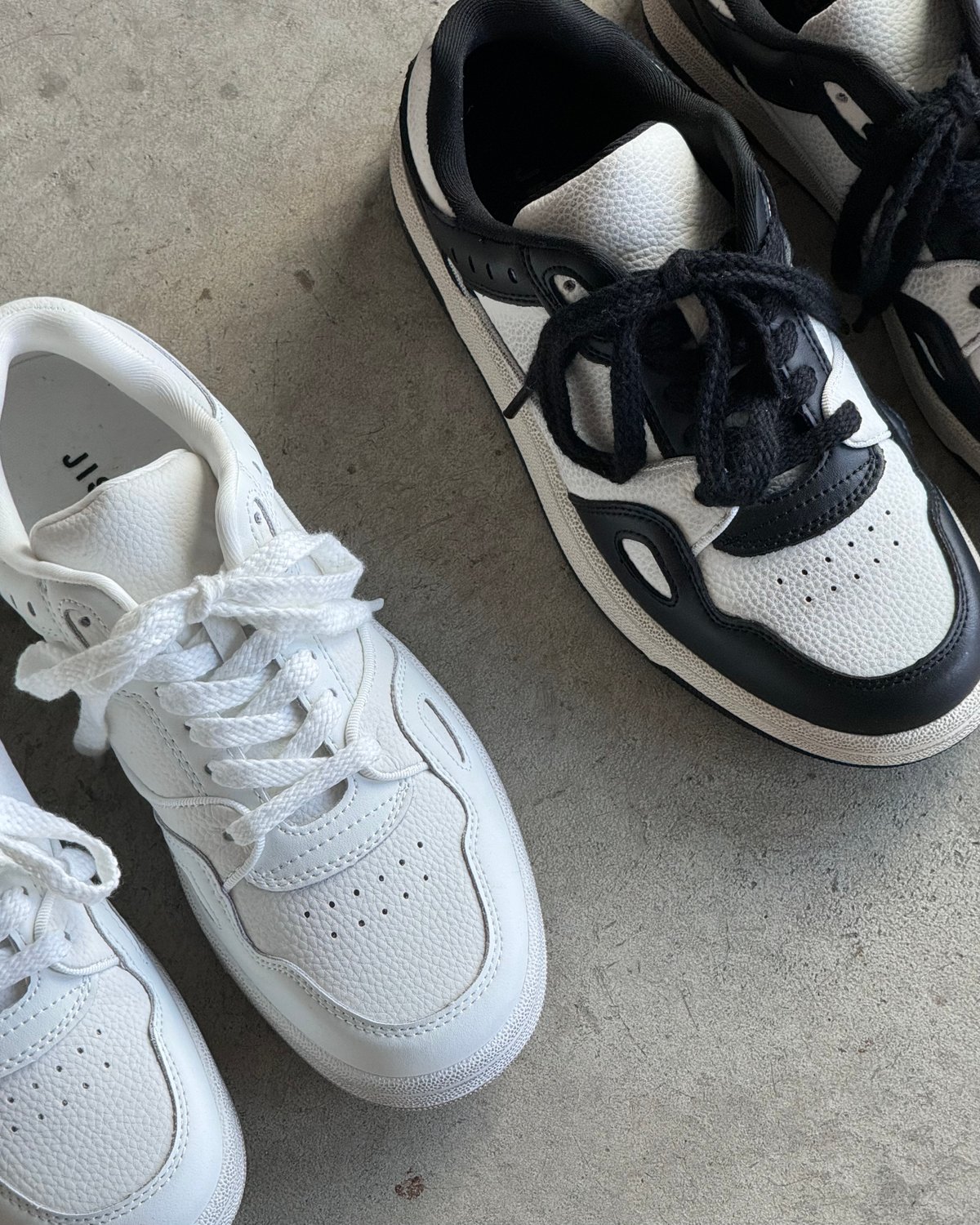 DISTRESSED LEATHER COURT SNEAKERS / 2color | JI...