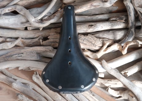 BROOKS / B-17 | ATB CANDYSHOP CHILLIN