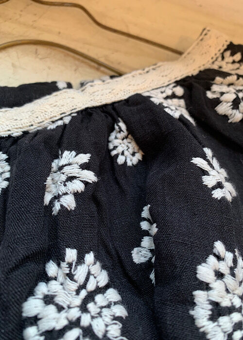 レースフラワー刺繍プルオーバー | Le petit chic レースフラワー刺繍プルオーバー | Le petit chic