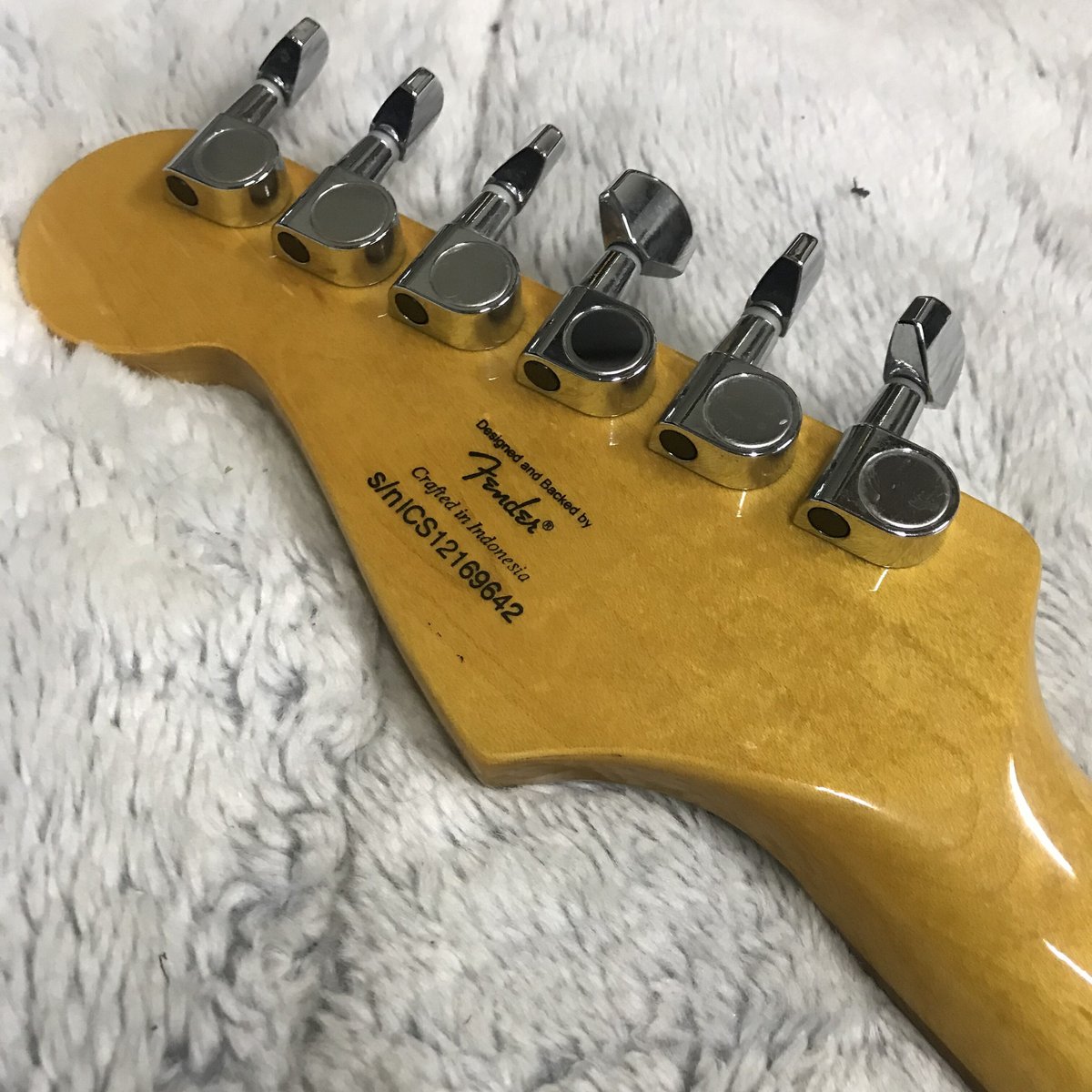 Squire by Fender Mustang | RUSTY STRINGS GUITAR...