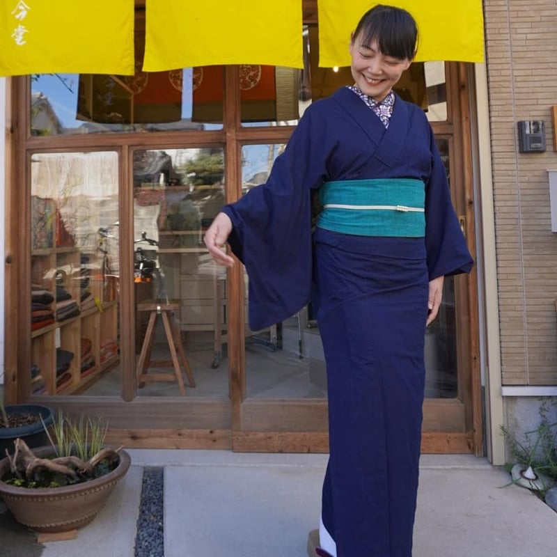 本藍染【勝色×特岡】反物 天然灰汁発酵建て | 古今堂 ふだん着物屋 本藍染【勝色×特岡】反物 天然灰汁発酵建て | 古今堂 ふだん着物屋