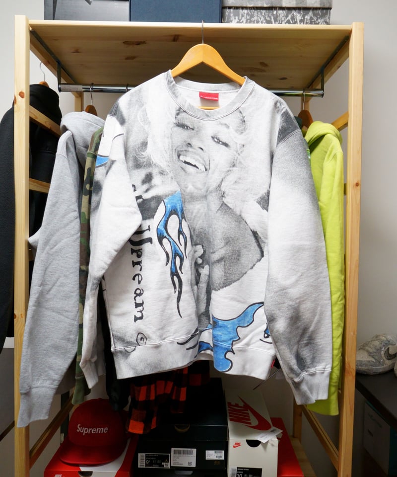 Supreme Naomi Crewneck | Sneaker DIVE Supreme Naomi Crewneck | Sneaker DIVE