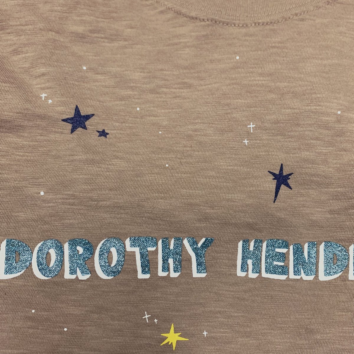 GLITTER PRINT TEE | Dorothy Hendricks