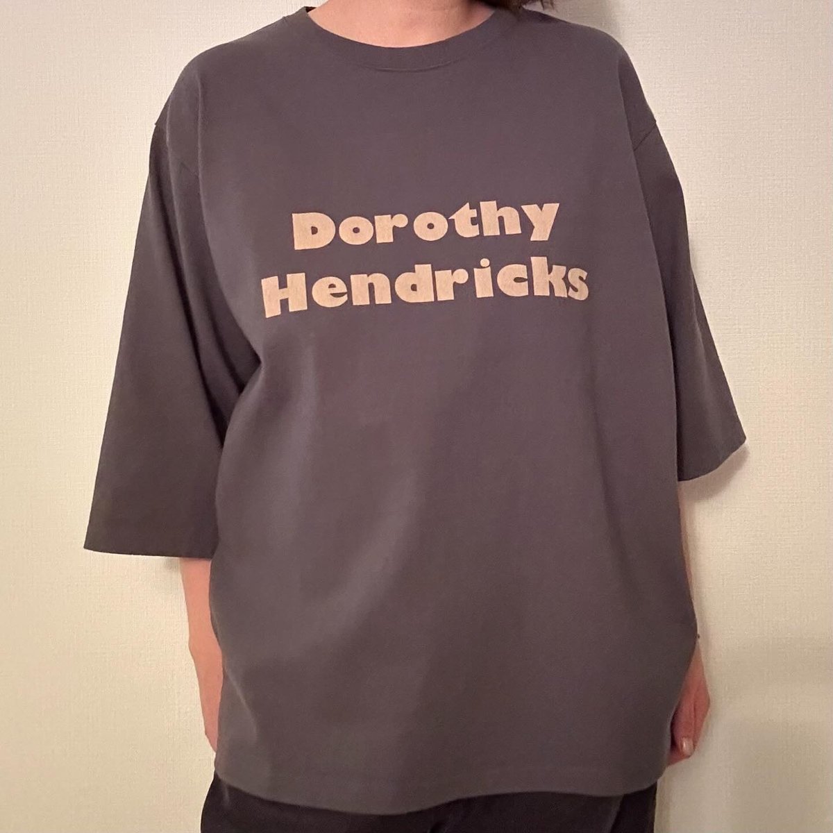 HEAVY WEIGHT TEE | Dorothy Hendricks