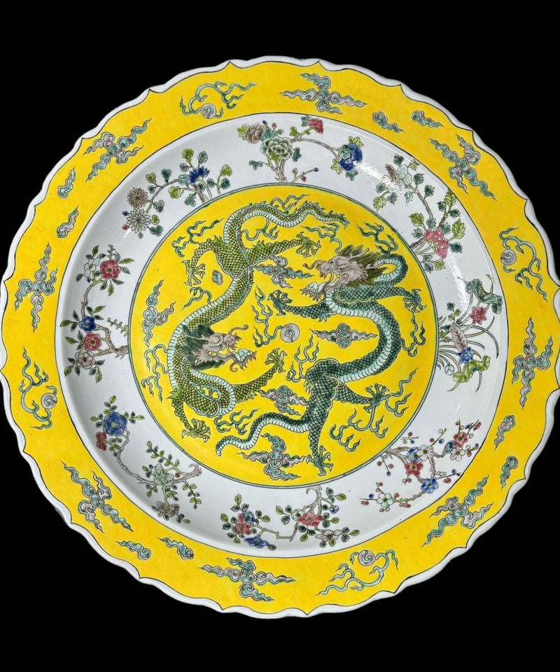 大清康熙年製 色絵【龍 雲 花 草】大皿 丸皿 中国美術 盛り皿 大清康熙年製 色絵【龍 雲 花 草】大皿 丸皿 中国美術 盛り皿